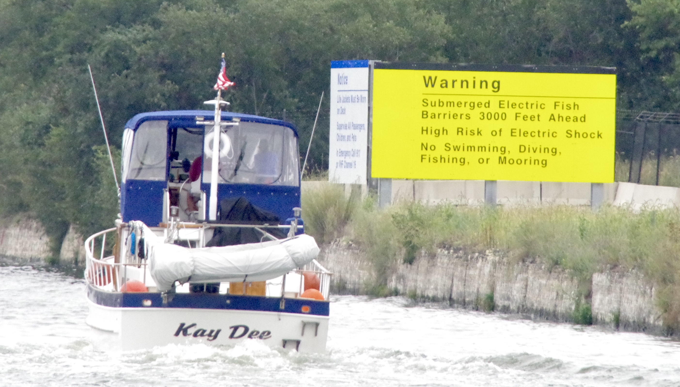 Invasive Carp Fish Barrier – Chicago Sanitary and Ship Canal ...